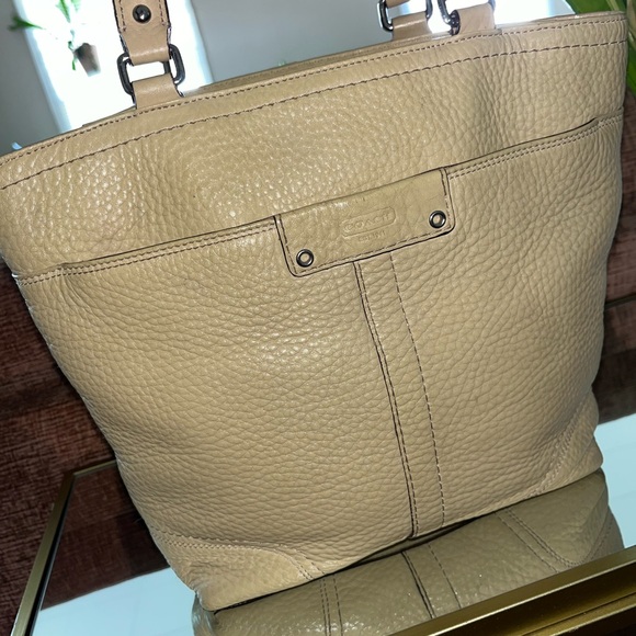 Coach | Bags | Coach Cream Leather Tote Bag | Poshmark